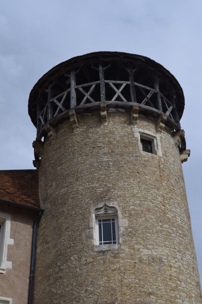 We almost had a castle in France – Ivy & Ironstone